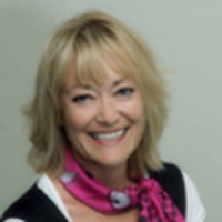 Christine Edwards's Instagram, Twitter & Facebook on IDCrawl