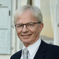 Roderick J . Lawrence - University of Geneva, Switzerland