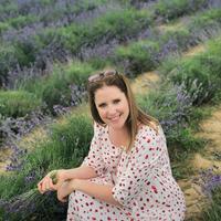 Nicole Molnar - Independent Researcher