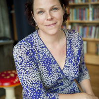 Sara Toomey's Instagram, Twitter & Facebook on IDCrawl