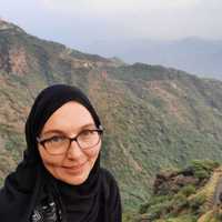 Julie Lowry's Instagram, Twitter & Facebook on IDCrawl