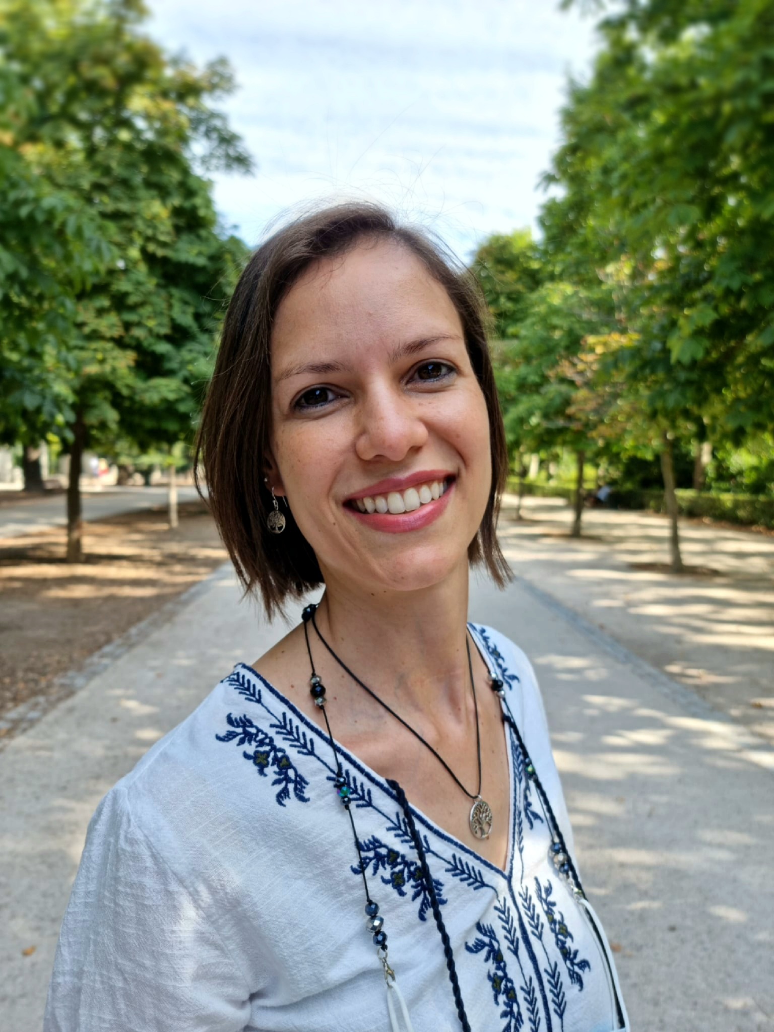 (PDF) El periodismo en tiempos de redes sociales | Flávia Gomes-Franco ...