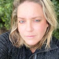 Natalie E Hakman - Deakin University