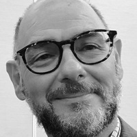 Farith Simon - Universidad San Francisco de Quito