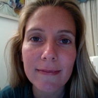 Monique Vaughan - Universidad Austral